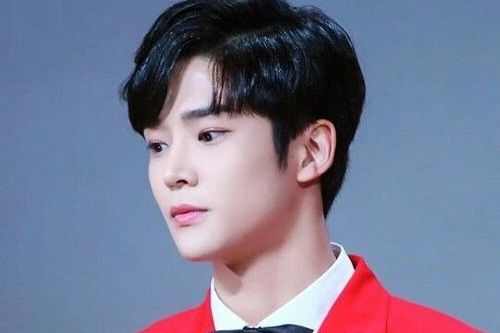 Profil, Fakta, dan Foto Rowoon SF9, Bintang School 2017 – Sosmedmu