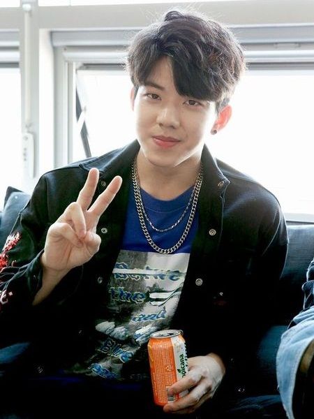 Profil dan Fakta Unik Seputar Dowoon Day6 – Band K-Pop – Sosmedmu