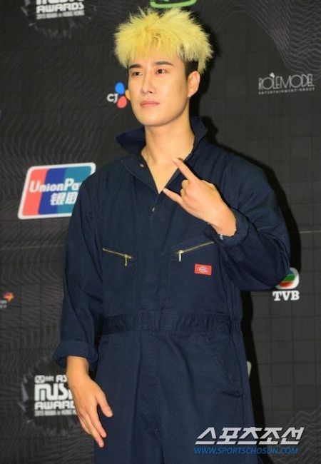 10 Fakta Unik Tentang San E (Rapper Korea Selatan) – Sosmedmu