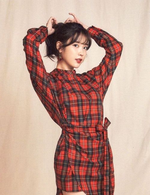 Koleksi Fakta Unik IU, Penyanyi K-Pop yang Bikin Jatuh Cinta! – Sosmedmu